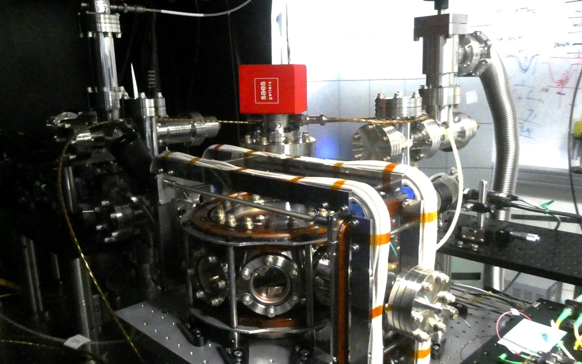 早大発NanoQTが挑む量子計算機の大規模化、光ファイバー活用 | 日経クロステック（xTECH）