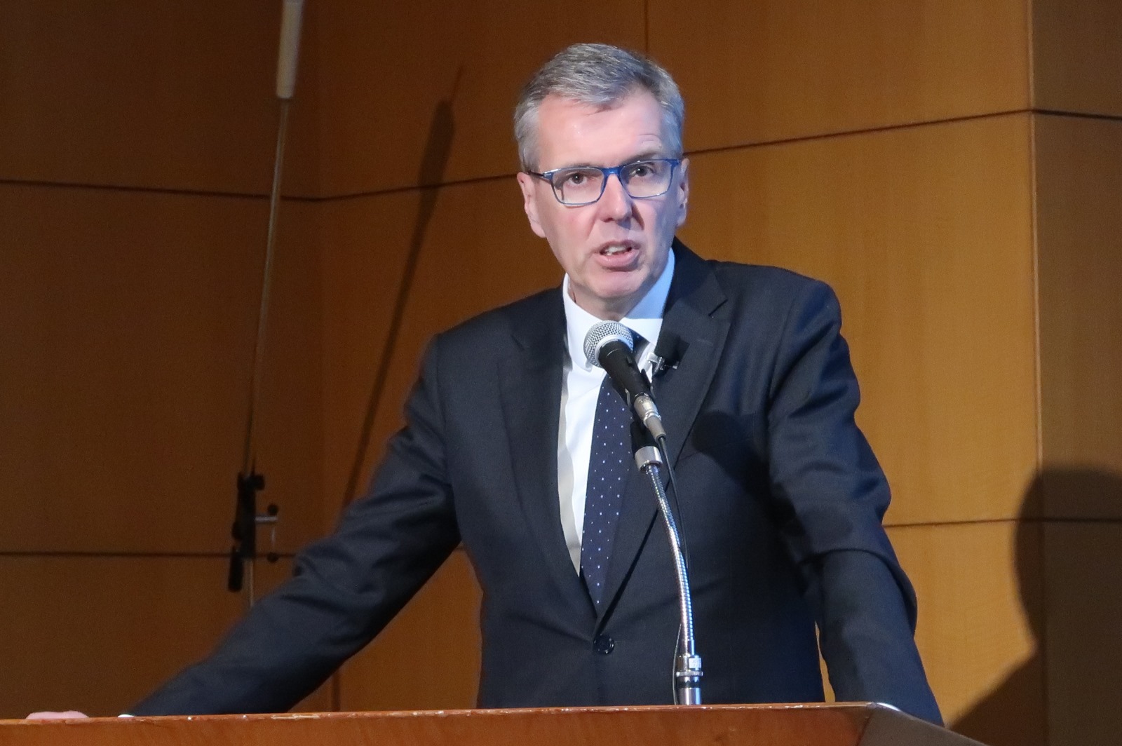 ZFがパッシブセーフティー部門をIPOへ、電動化など競争領域に注力 | 日経クロステック（xTECH）