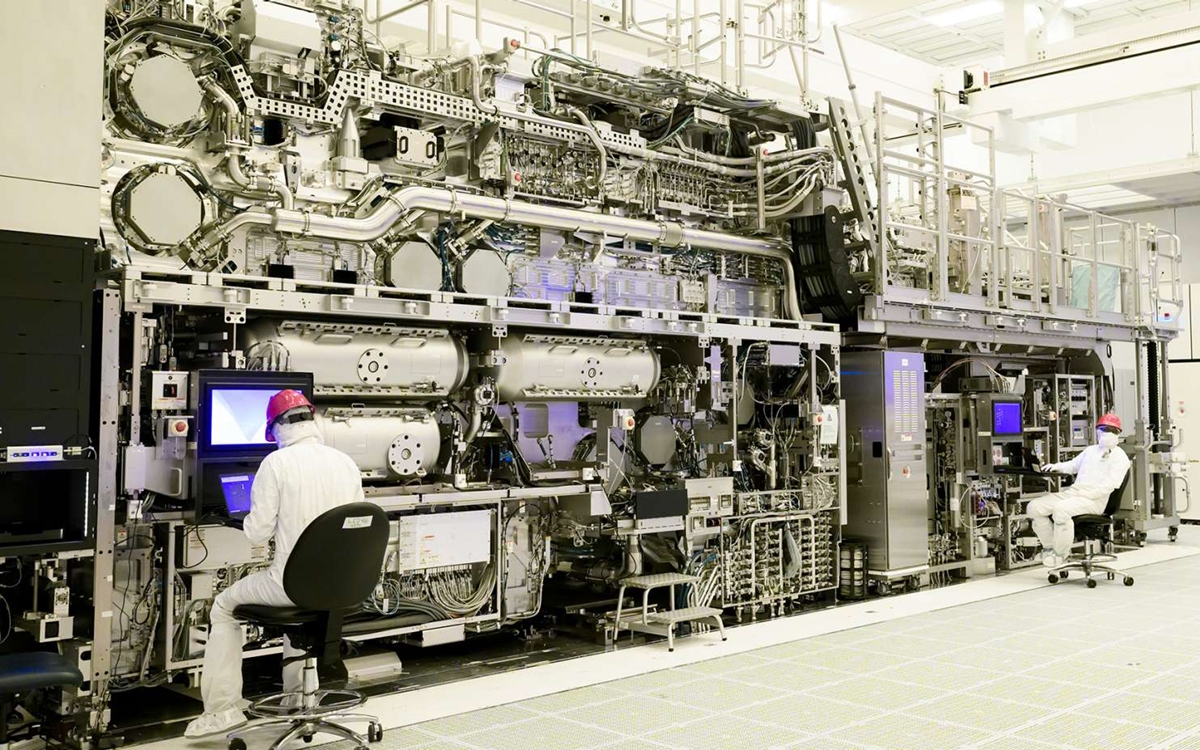 インテルが復権託す次世代EUV露光、imec担当者「カギは日本の材料技術」 | 日経クロステック（xTECH）