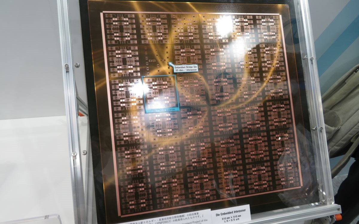 AI半導体に液晶の知見、JDIなどパネルレベルパッケージ参入へ | 日経クロステック（xTECH）