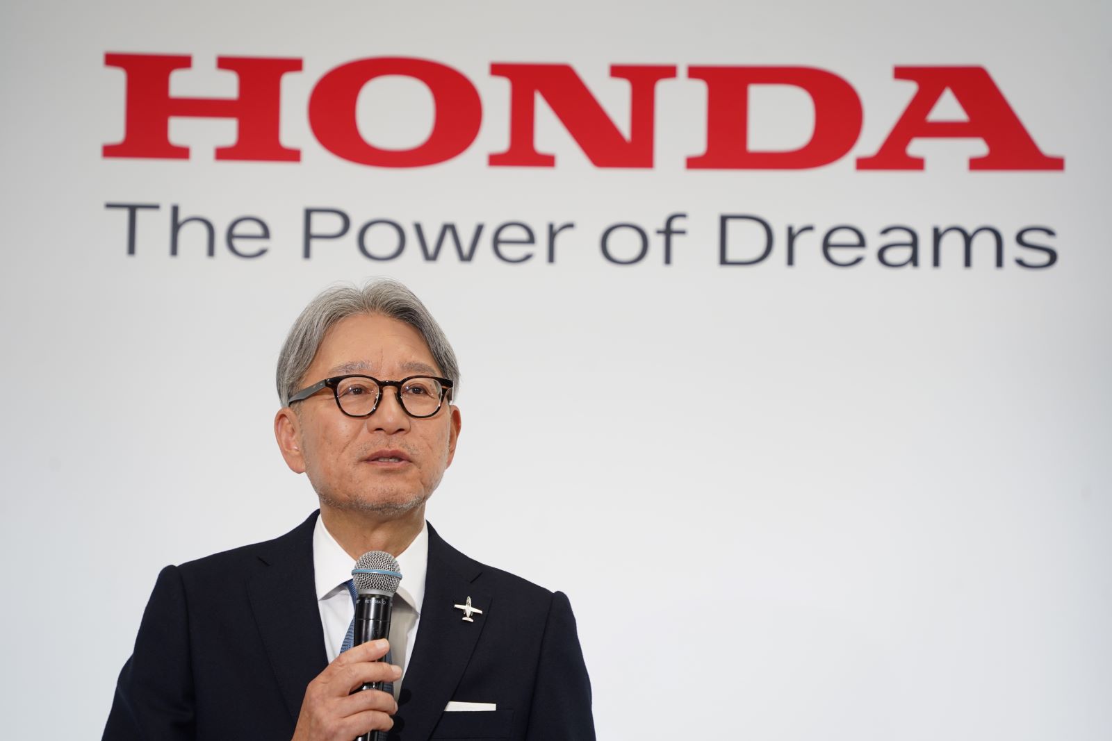 ホンダがE2E自動運転を内製、27年にHEV EVは30万台減 | 日経クロステック（xTECH）