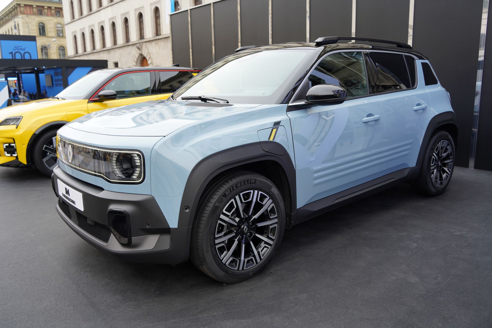 ルノーが全車種にLFP電池採用、26年以降 LG・CATLから調達 | 日経クロステック（xTECH）