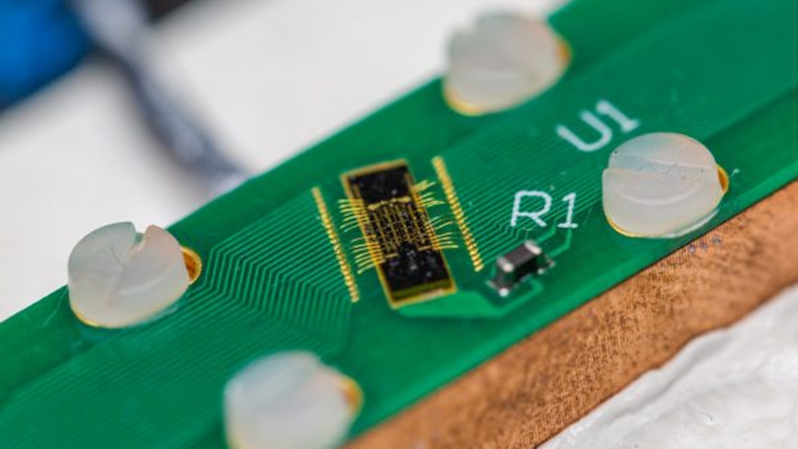 現場で使われている無線LAN製品のベンダー順位を公開、Wi-Fi 7も利用始まる | 日経クロステック（xTECH）