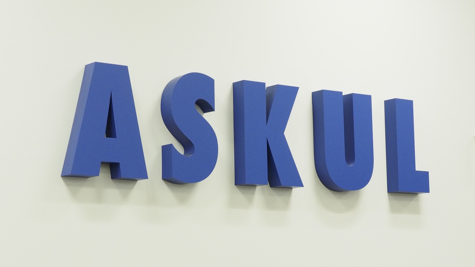 NECがAIエージェントを投入、LLM「cotomi」はGPU演算効率を2倍に向上 | 日経クロステック（xTECH）