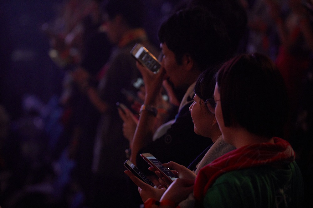 Perfumeファン1万2000人のスマホ、Wi-Fi同時接続できたか？（4ページ目） | 日経クロステック（xTECH）