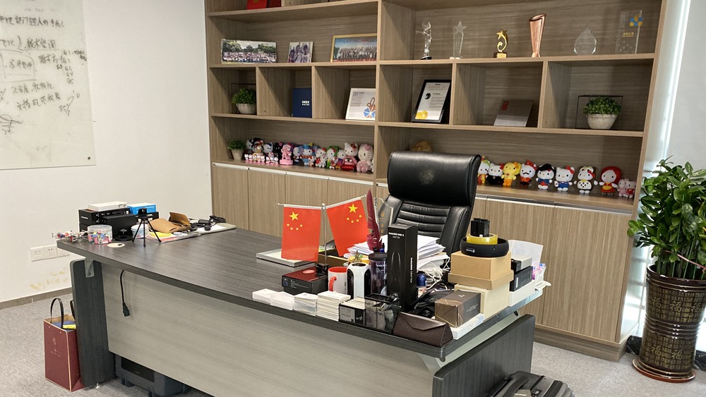 「まずはGoProを抜く、でも最終目標はソニー」、全天球カメラInsta360を創った男の夢とスタイル | 日経クロステック（xTECH）