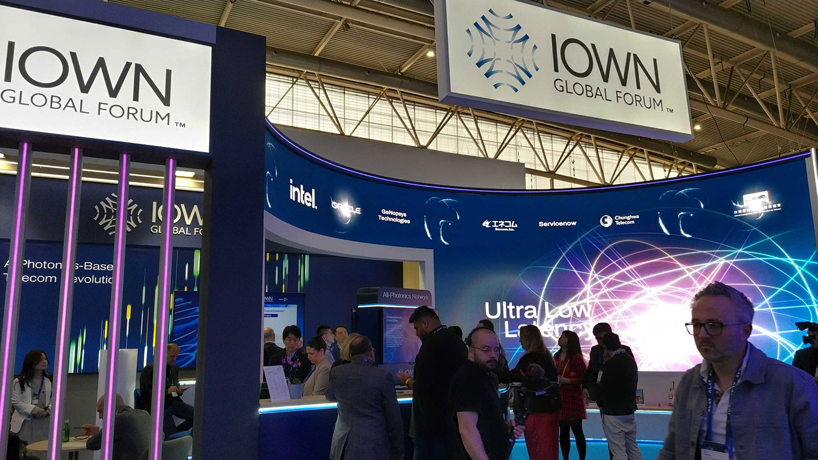 ストックホルムで5周年総会、正念場迎えたIOWN | 日経クロステック（xTECH）