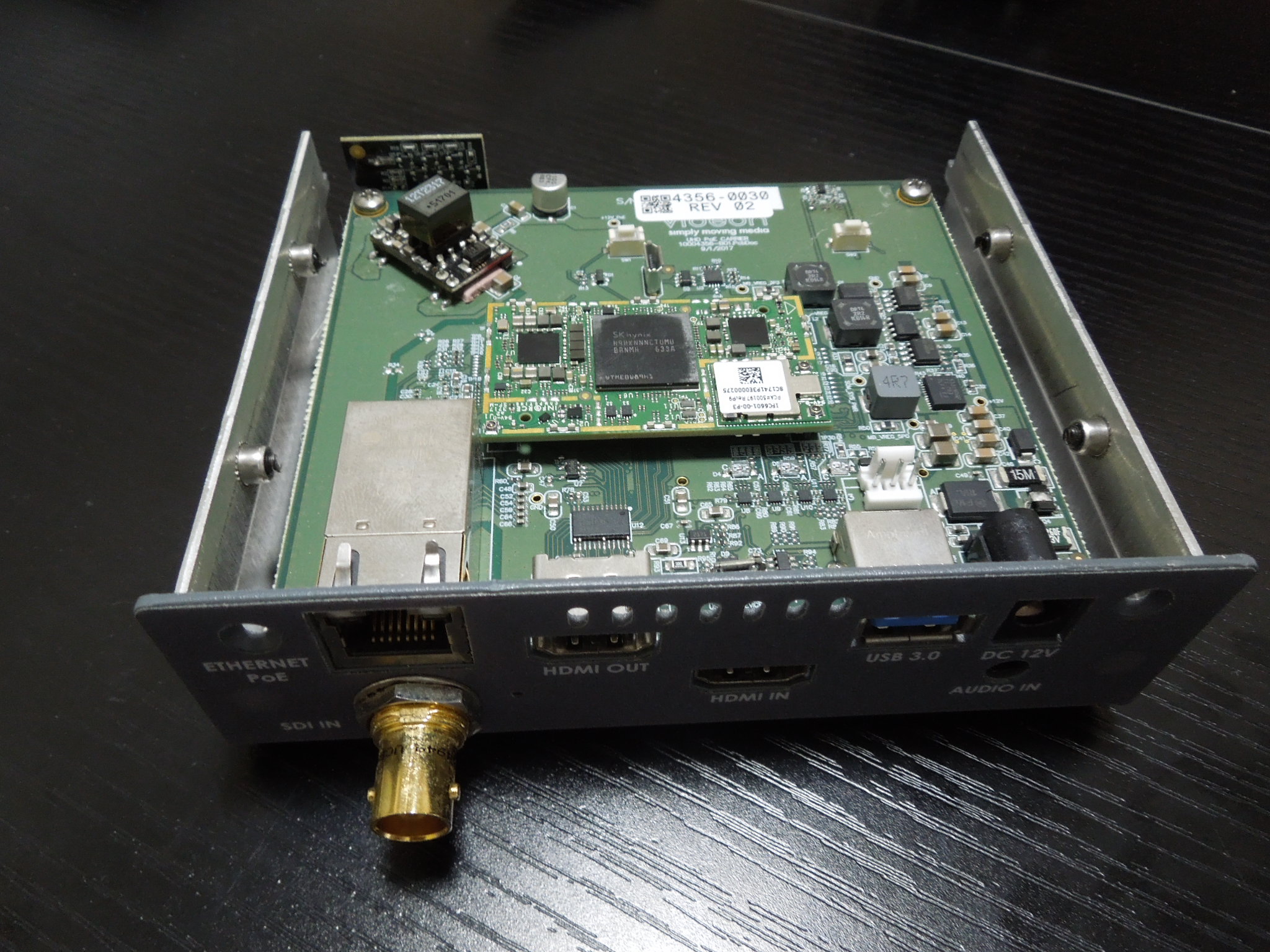 中身はクアルコム、超低遅延の映像配信を“破格”で実現した米企業の設計力 | 日経クロステック（xTECH）