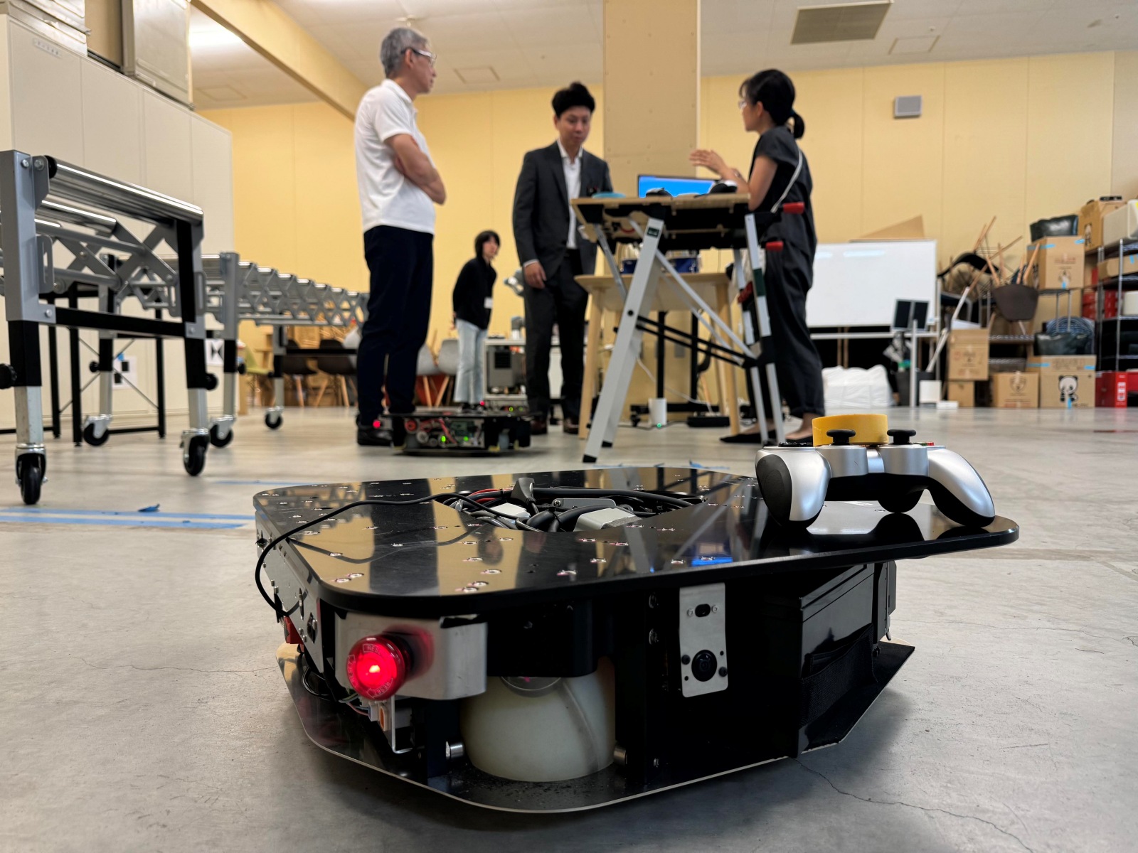 全方向移動ロボで製造現場に革新を、九工大発ベンチャーのTriOrb | 日経クロステック（xTECH）