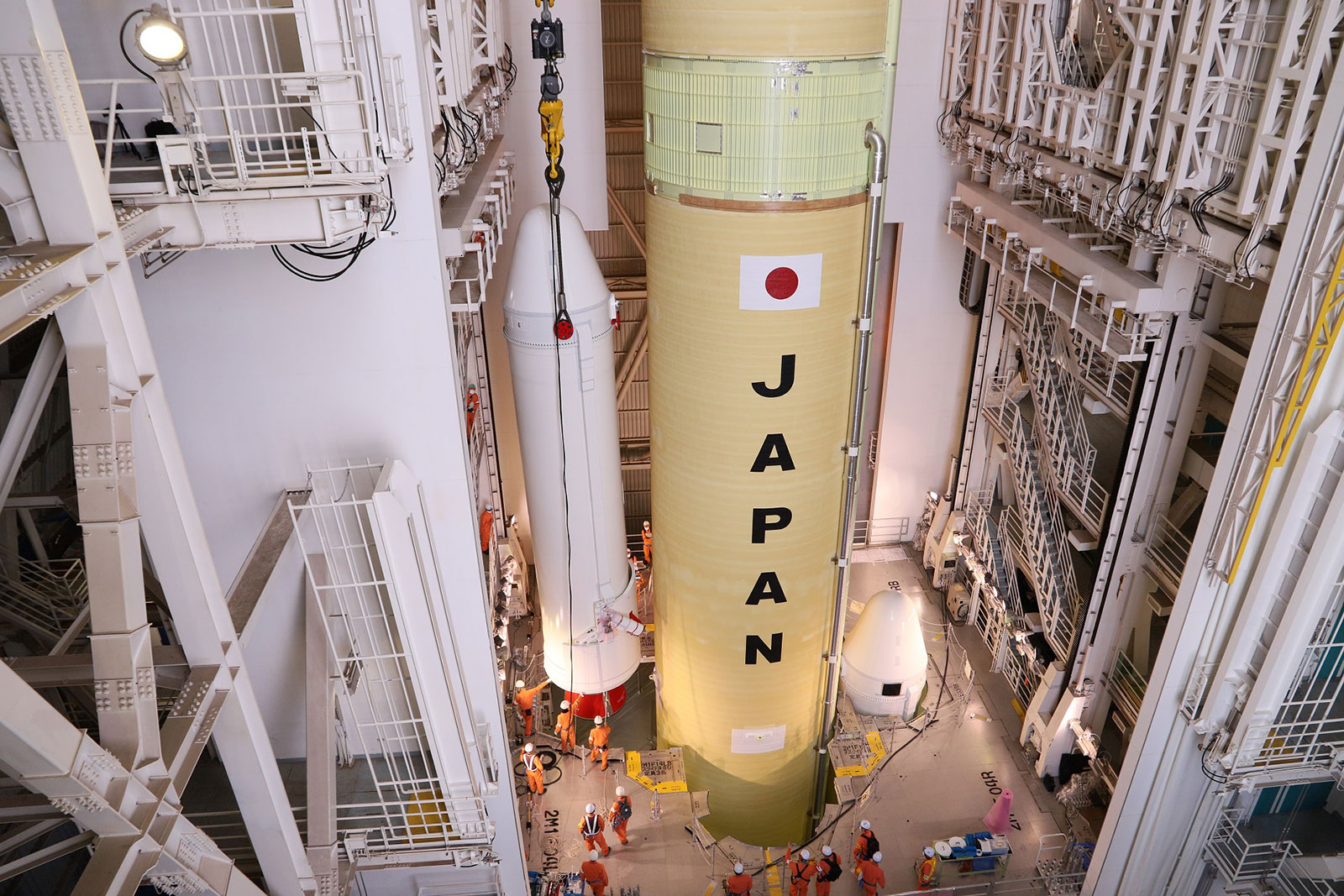 H3ロケットの立ち姿を射点で初公開、写真で見る実機の全貌 | 日経クロステック（xTECH）