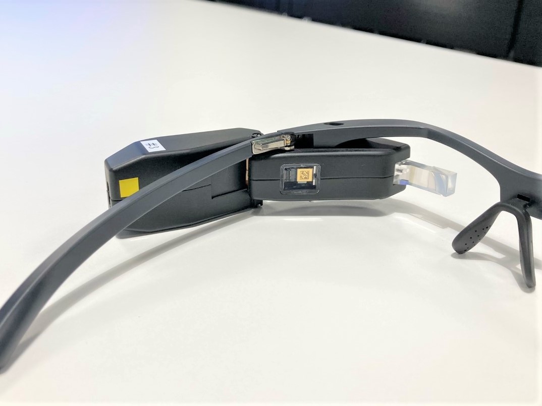 TDKなどが網膜投映方式のARグラス、24年度にも実用化 | 日経クロステック（xTECH）