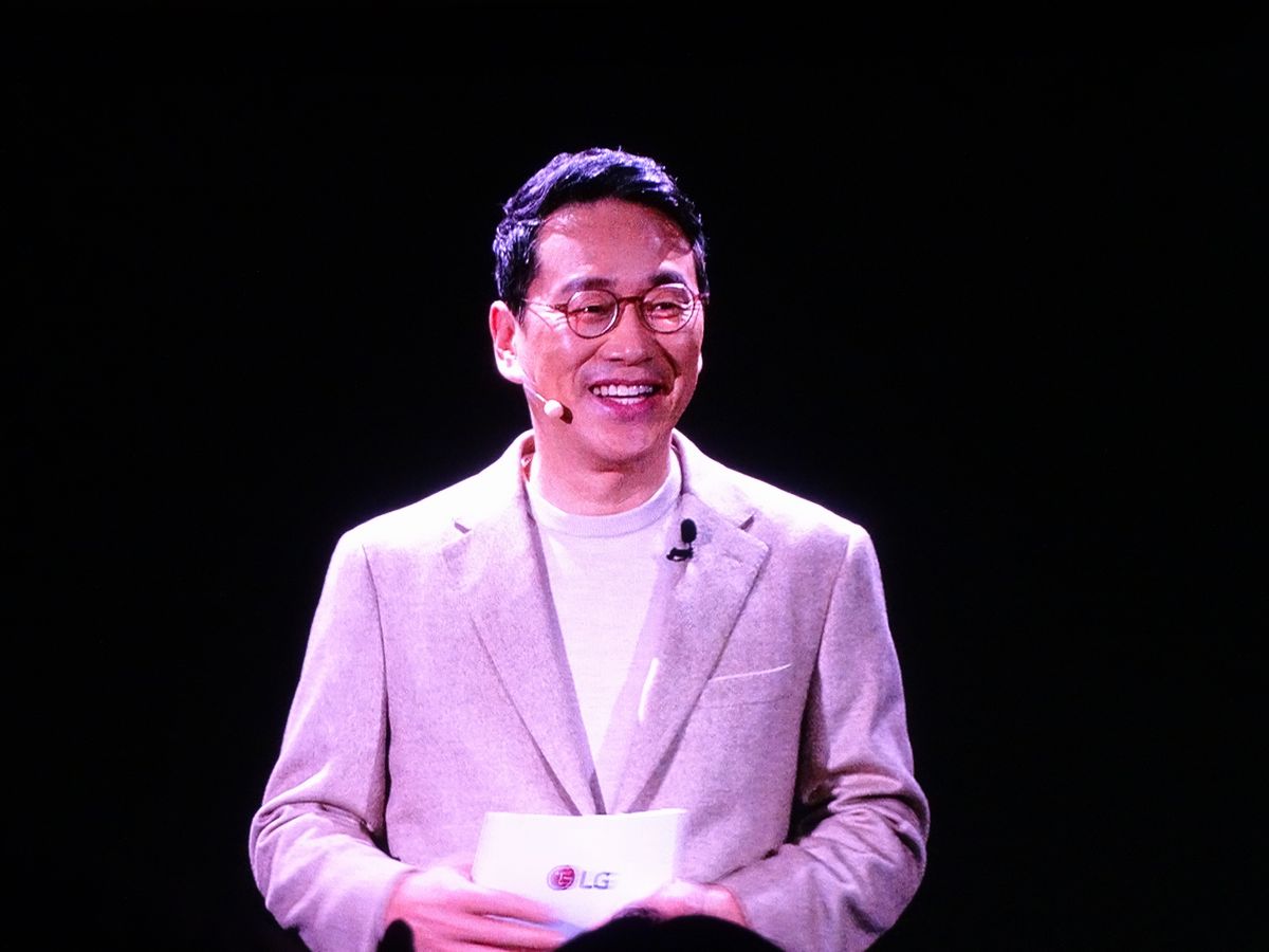 輝度70％向上でサムスン追撃に対抗、LGがTV用有機ELの新パネル | 日経クロステック（xTECH）