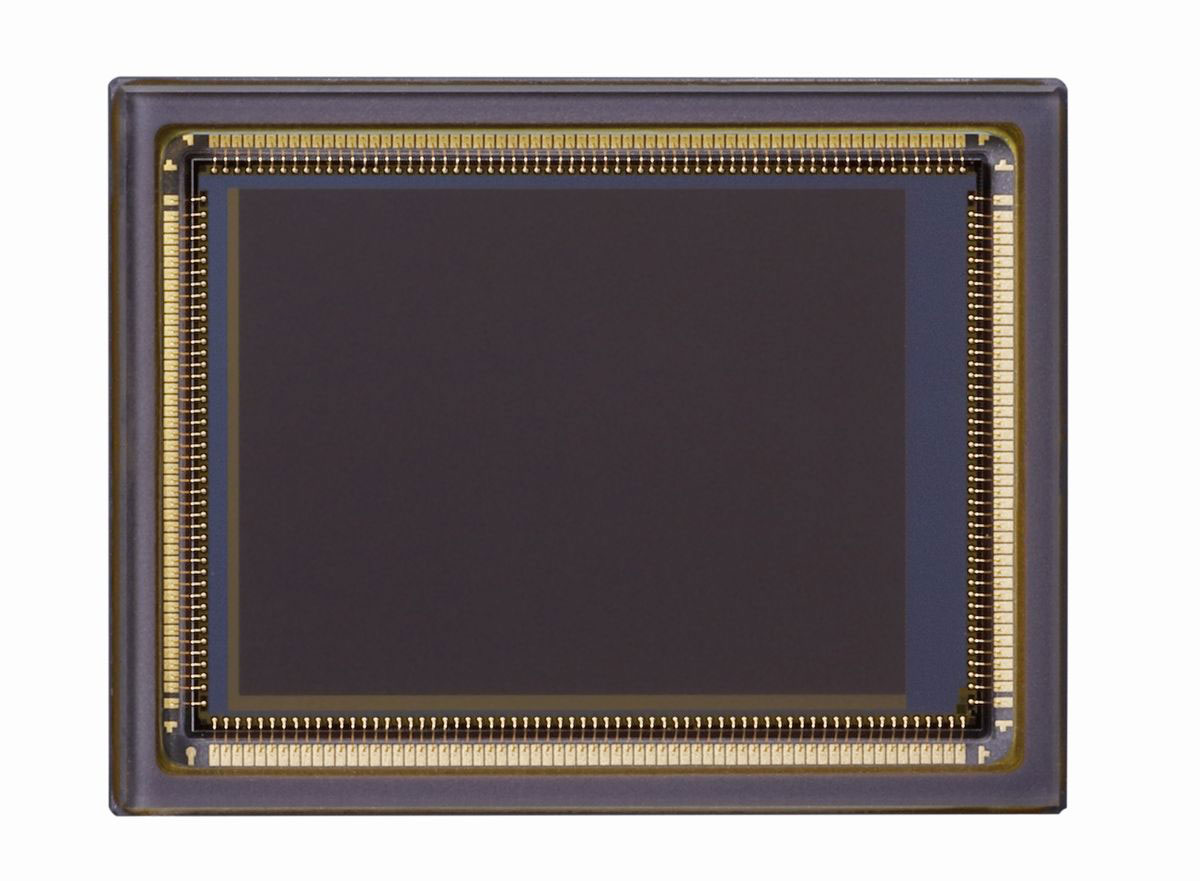 闇夜で10km先の船を識別、キヤノンが世界初のSPADセンサー監視カメラ | 日経クロステック（xTECH）