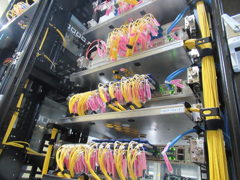 NTTが大阪・関西万博のIOWN心臓部「MDF室」公開、Perfumeの公演も成功 | 日経クロステック（xTECH）