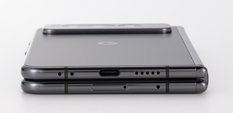 グーグル初の折り畳み式スマホ、「Pixel Fold」の大画面用アプリは高い一覧性 | 日経クロステック（xTECH）