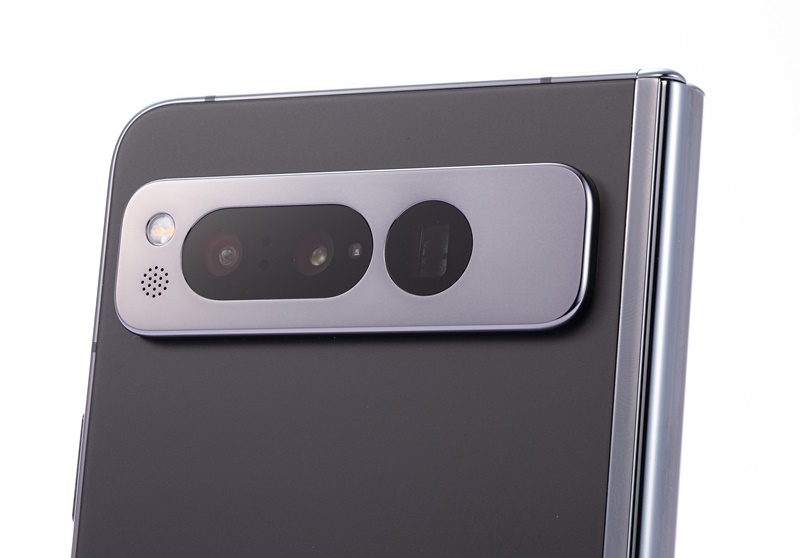 グーグル初の折り畳み式スマホ、「Pixel Fold」の大画面用アプリは高い一覧性（2ページ目） | 日経クロステック（xTECH）