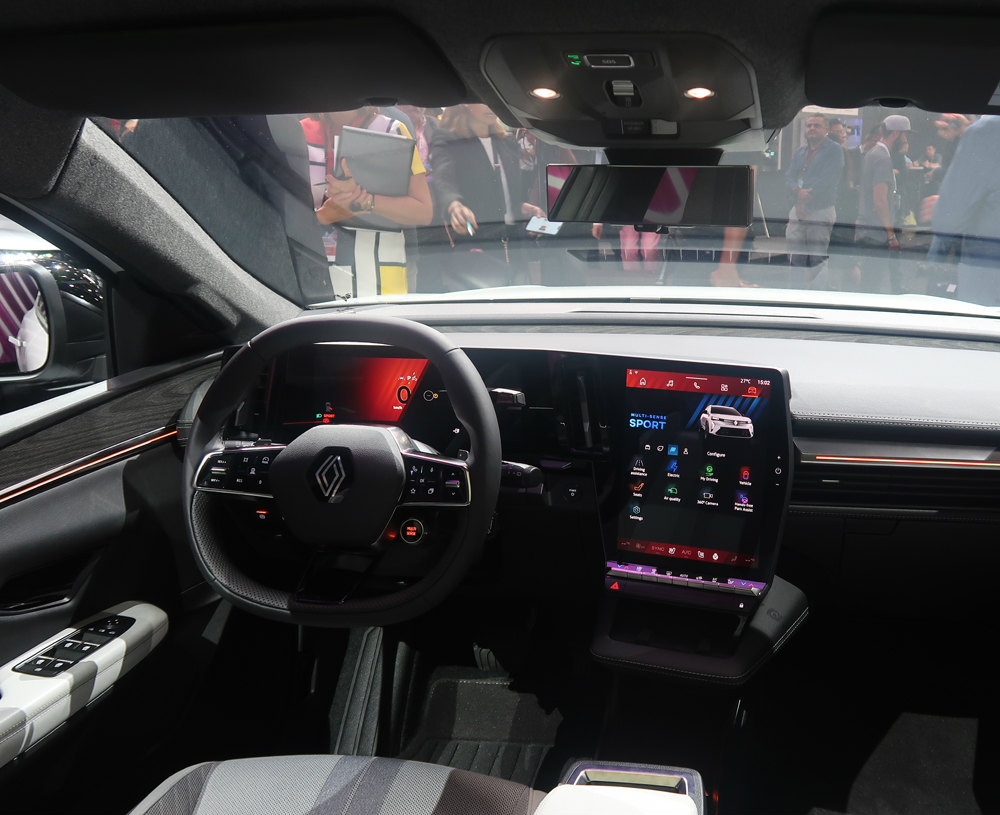 ルノー、小型MPVのEV「Scenic E-Tech」を発表 | 日経クロステック（xTECH）