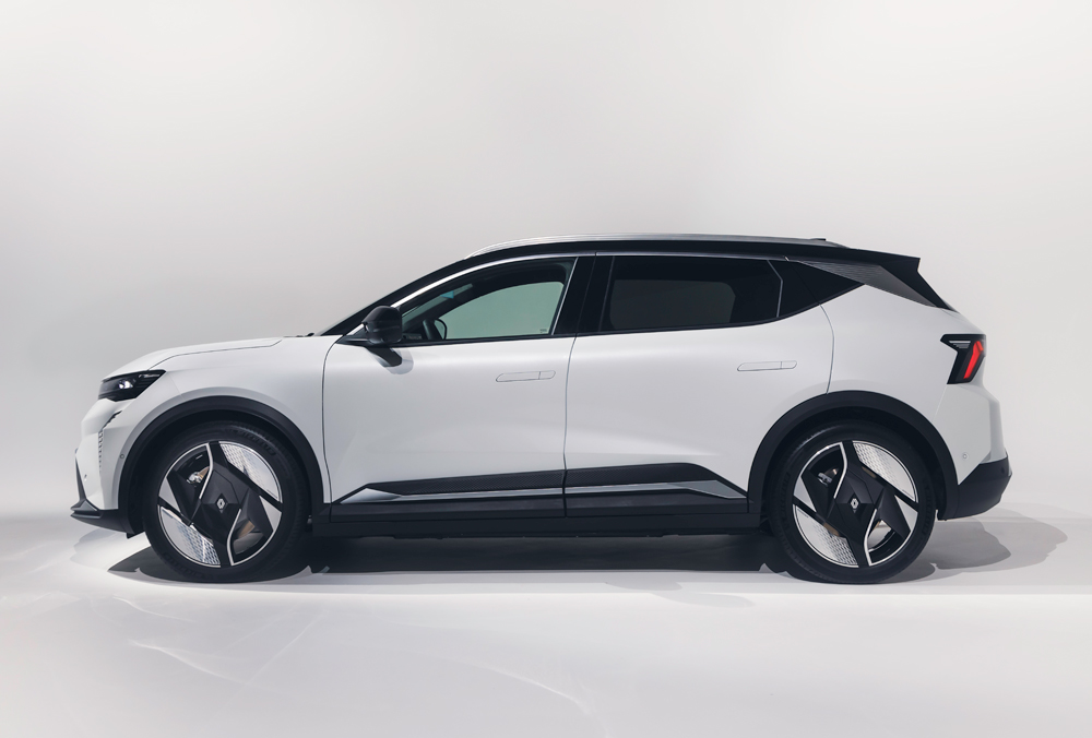 ルノー、小型MPVのEV「Scenic E-Tech」を発表（2ページ目） | 日経クロステック（xTECH）