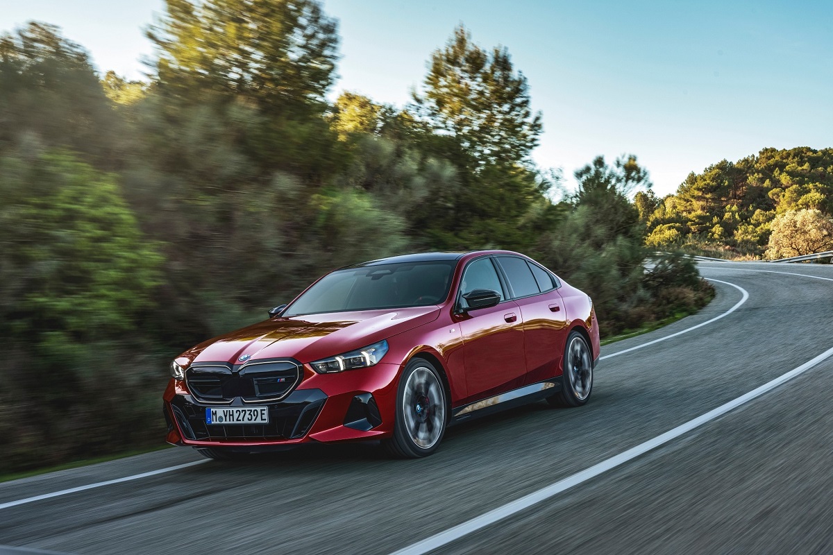 BMWが怒とうのEV展開、3年半で13車種を電動化 | 日経クロステック（xTECH）