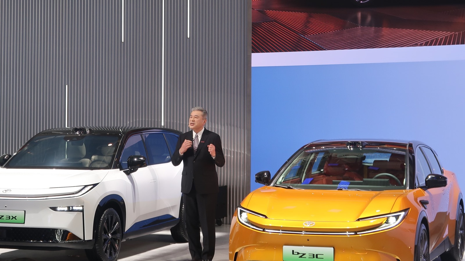 トヨタが中国に新型EVを2車種投入へ、LiDAR搭載で市街地ハンズオフも検討 | 日経クロステック（xTECH）