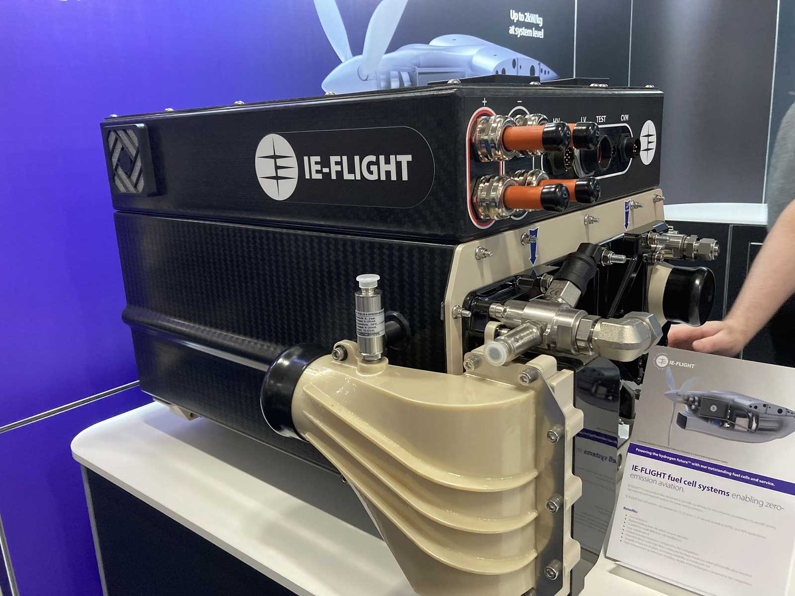 英社が出力300kWの空飛ぶクルマ向け燃料電池、MW級へ拡張可能 | 日経クロステック（xTECH）