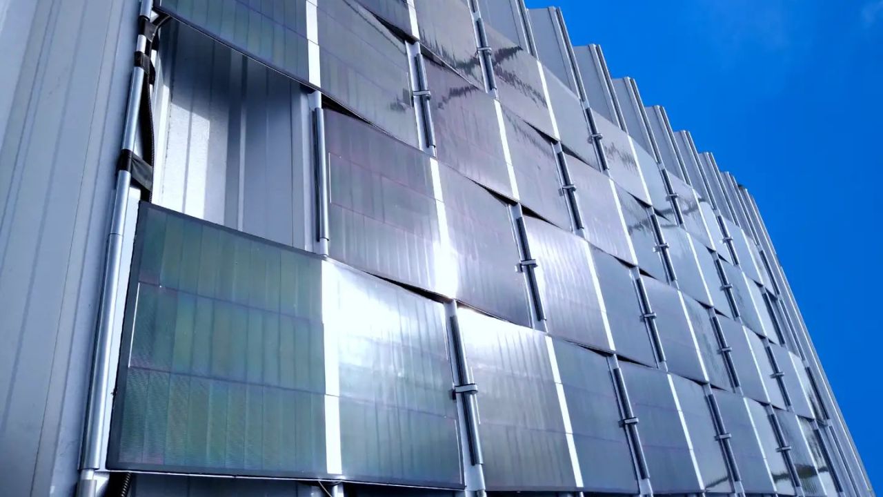 後工程でも微細化、2μmの壁 レゾナックはPLPに活路 | 日経クロステック（xTECH）