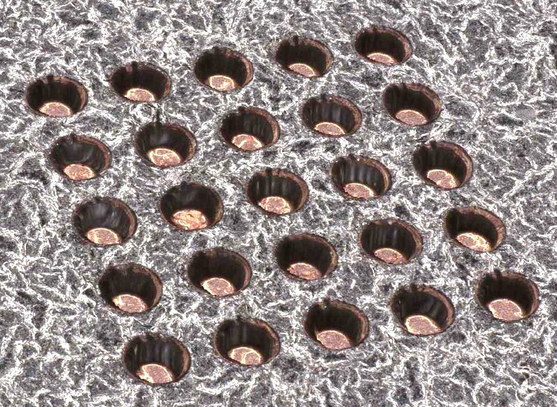 熱を操り半導体3D実装 IBM、チップを裏側から冷やす | 日経クロステック（xTECH）