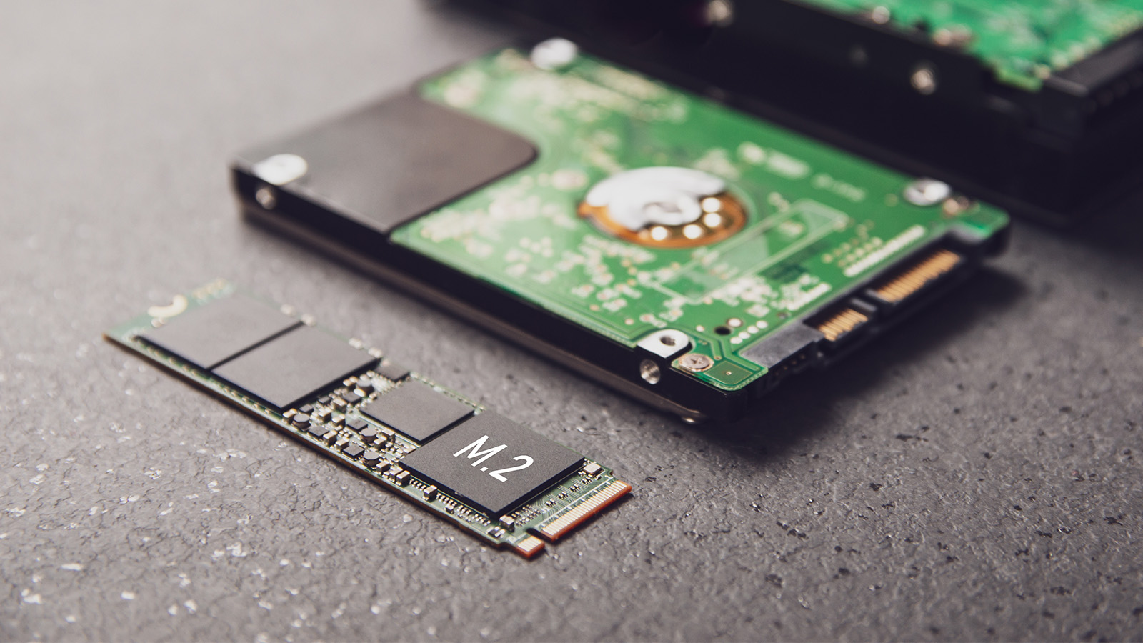 「基板の抜き挿しでハード更新」、パナ系車載事業CTOに聞く統合ECU戦略 | 日経クロステック（xTECH）