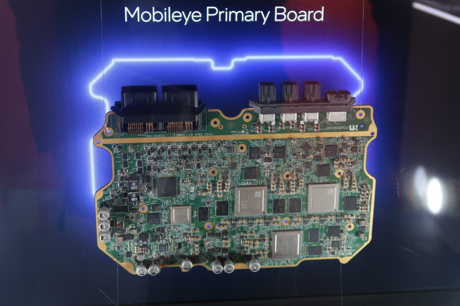 モービルアイがティア1へ、26年末にVW向けECU E2E自動運転で方針転換 | 日経クロステック（xTECH）