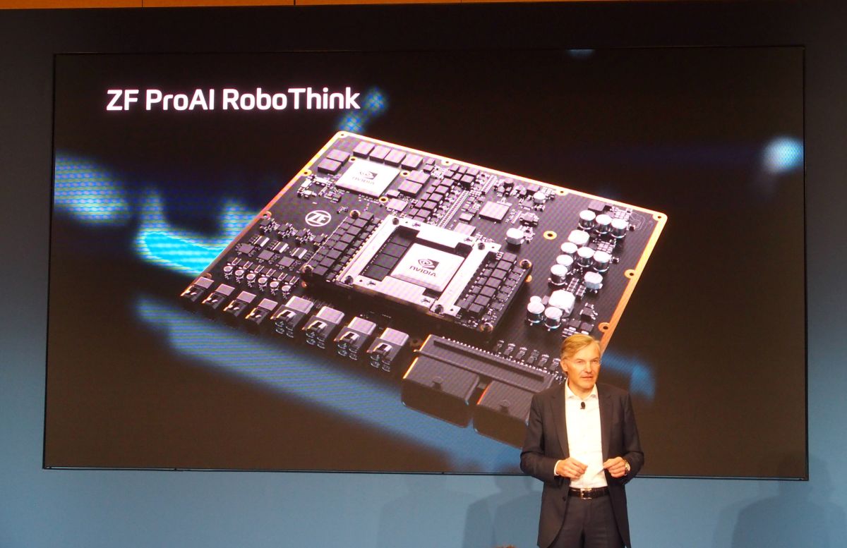 ZF、新型車載コンピューターでロボタクシー、2020年の事業開始目指す | 日経クロステック（xTECH）
