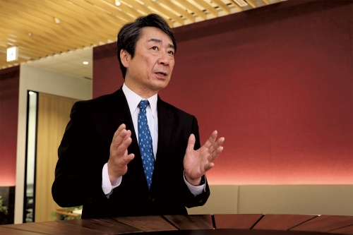 トヨタと全固体電池で組んだ出光、苦節20年でも「研究やめない」 | 日経クロステック(xTECH) トヨタと全固体電池で組んだ出光、苦節20年でも「研究やめない」 | 日経クロステック(xTECH)