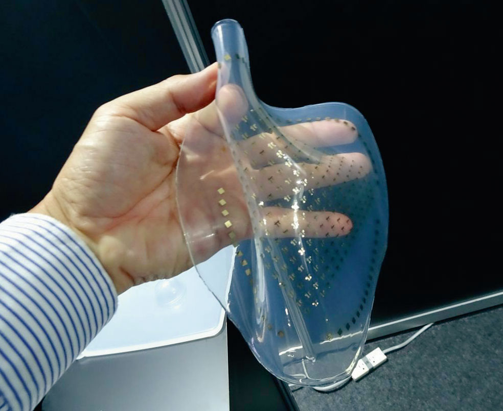 NHK技研がディスプレーの未来技術、超フレキシブルや視域広い裸眼3D | 日経クロステック（xTECH）