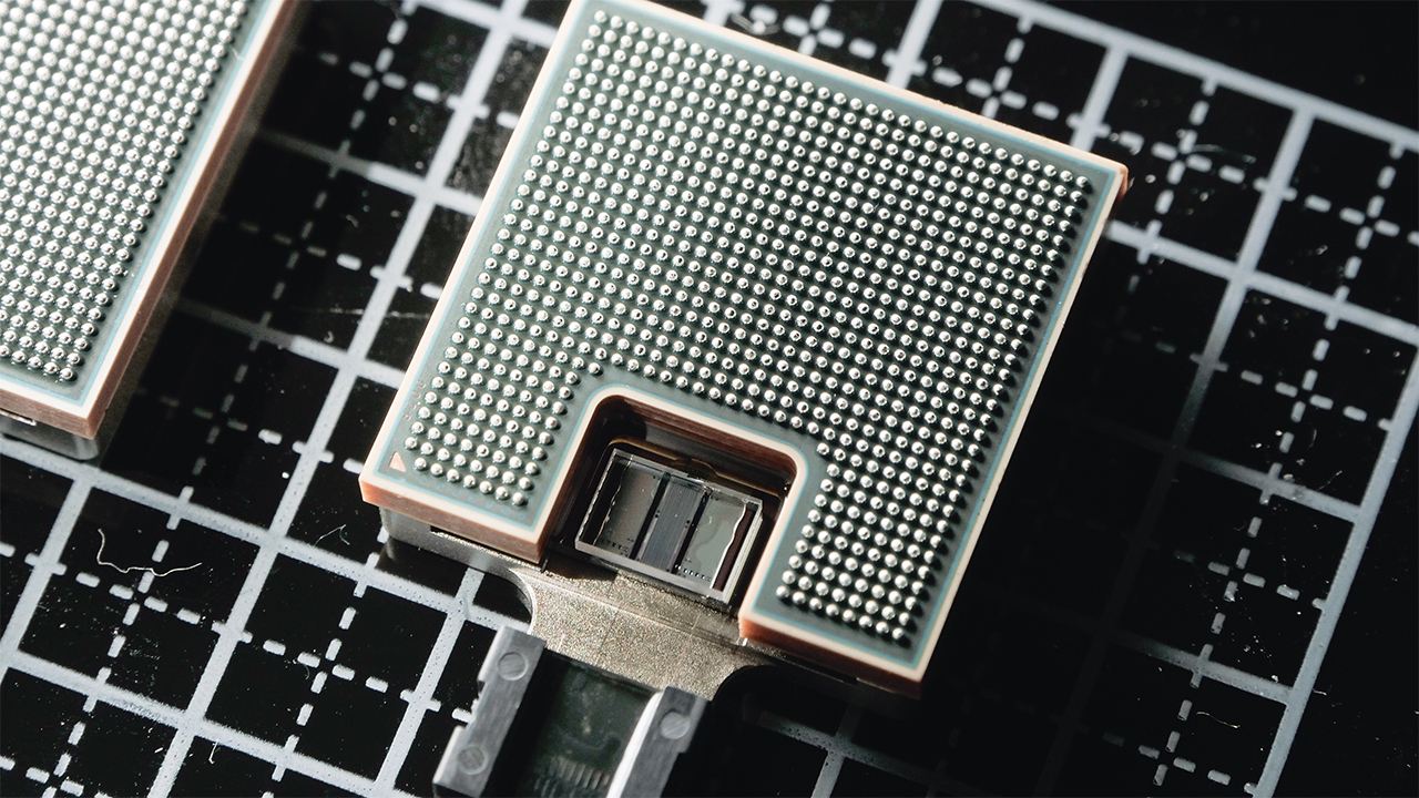 光電融合、ついに | 日経クロステック（xTECH）