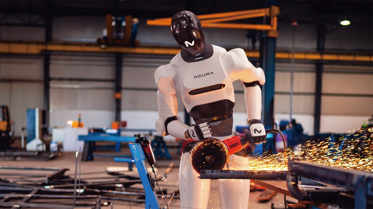 人工スキン搭載のヒューマノイド「4NE1」 訓練施設を世界展開、26年末には東京も | 日経Robotics（日経ロボティクス）