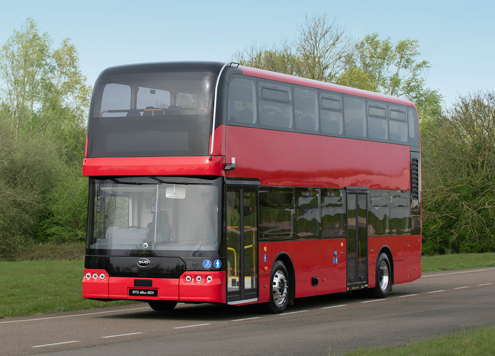 BYDが英国で2階建てEVバスを公開、ロンドンの公共交通網に導入 | 日経クロステック（xTECH）